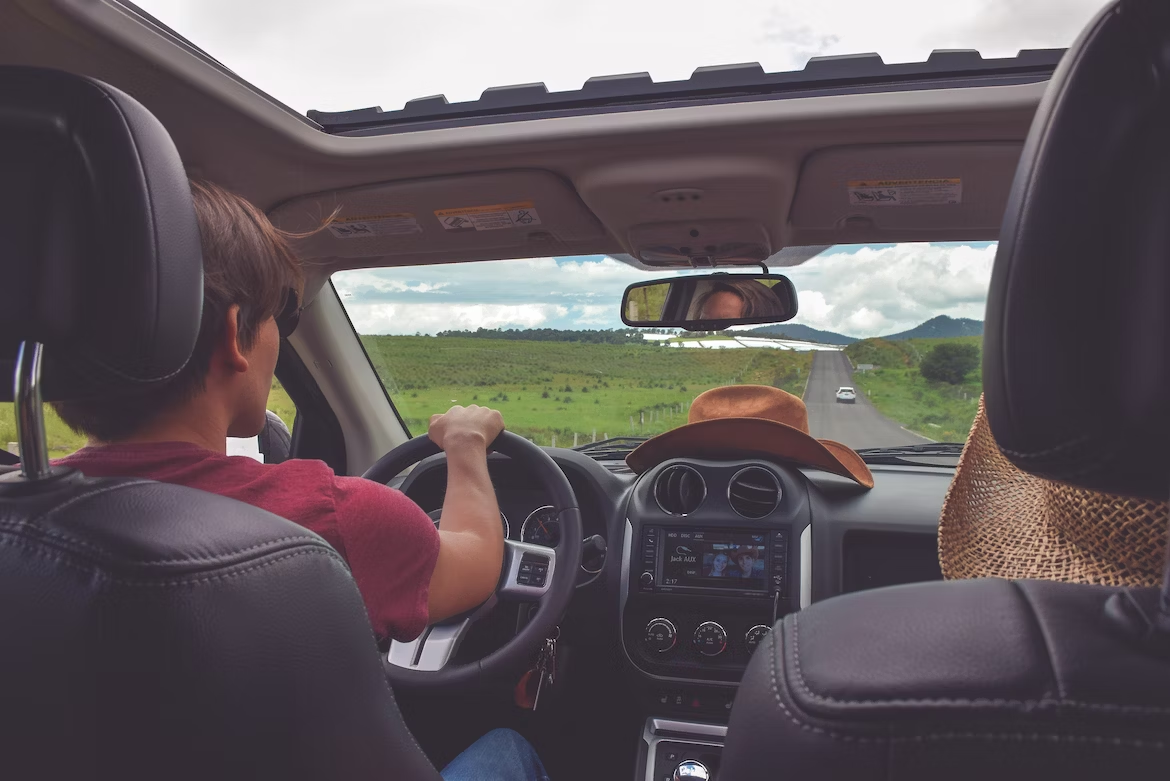 How To Travel Accident-Free: 6 Tips For Avoiding Car Crashes - Lifegag