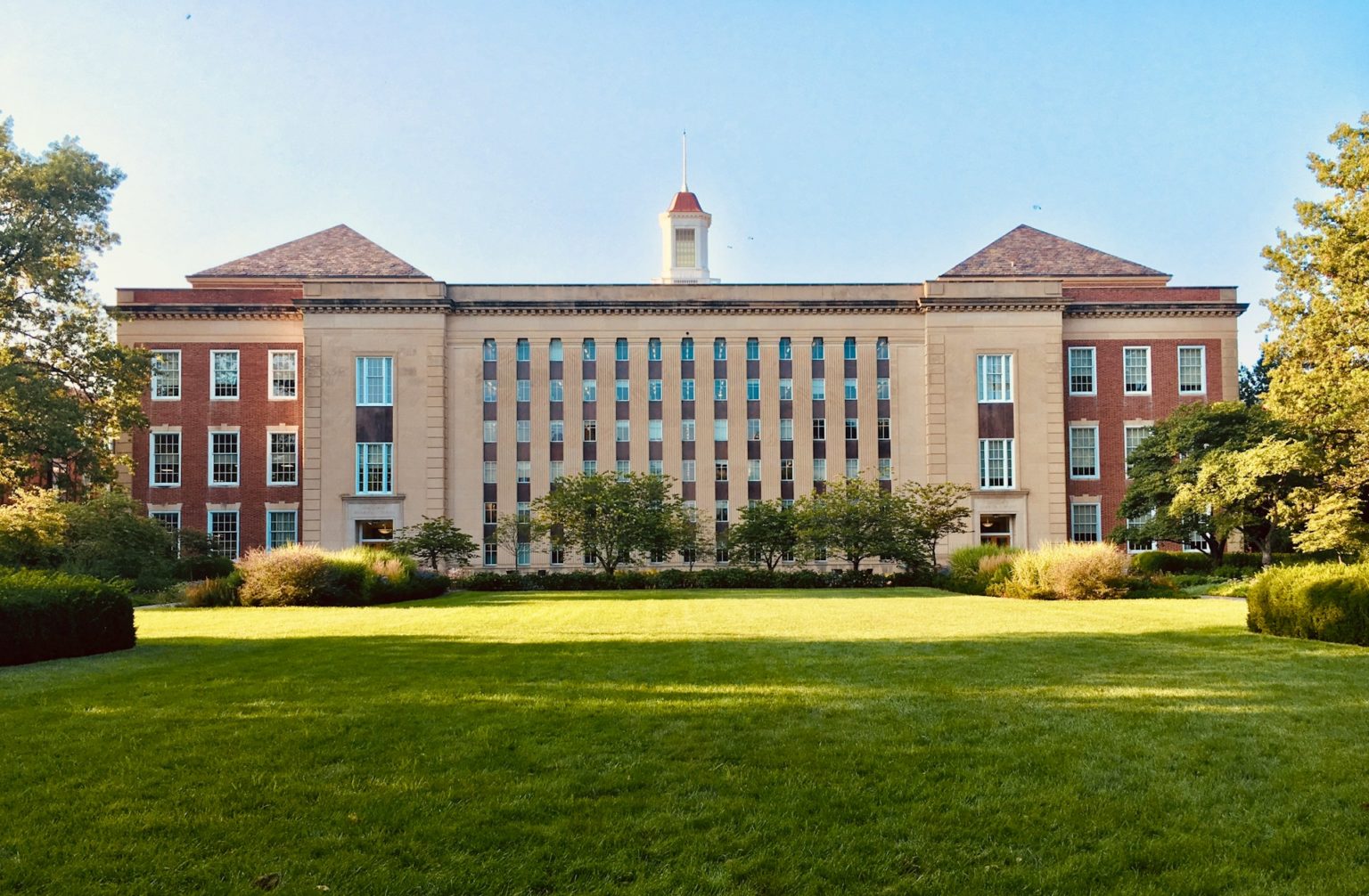 20 College Names That’ll Make You Laugh Out Loud (Worldwide!)